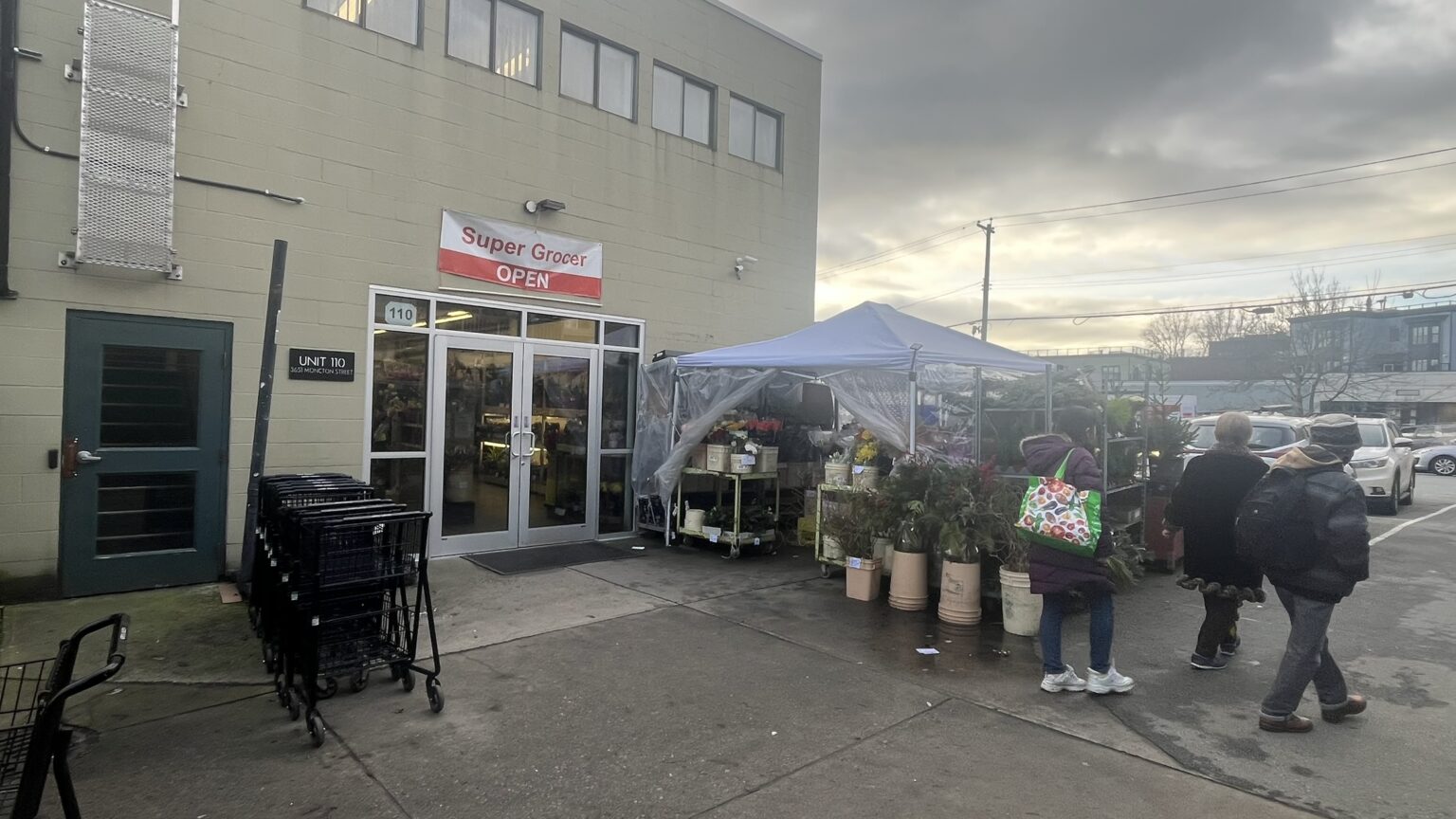 Super Grocer is (still) open! - BCRobyn