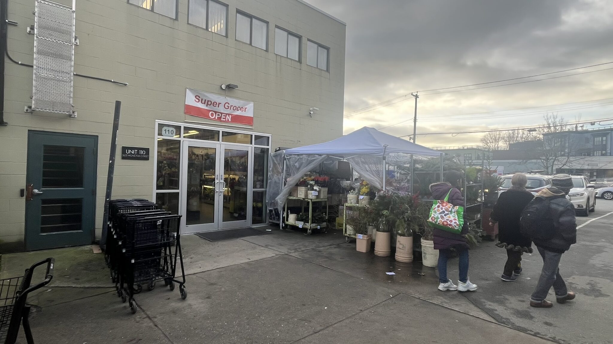 Super Grocer is (still) open! - BCRobyn