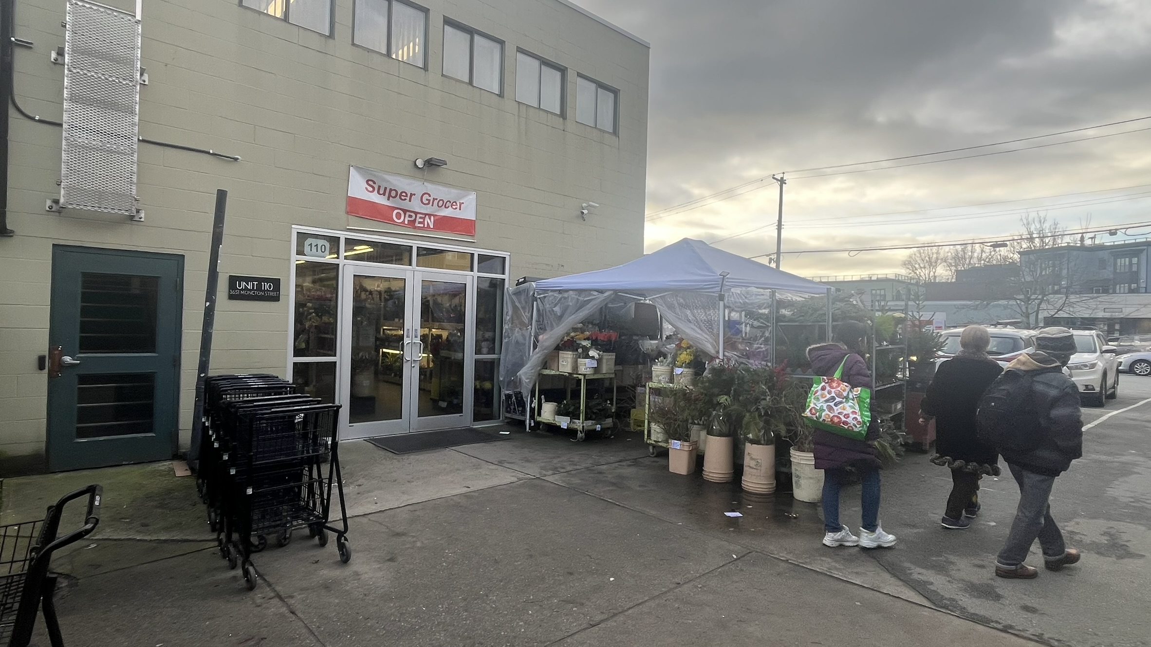 Super Grocer is (still) open! - BCRobyn